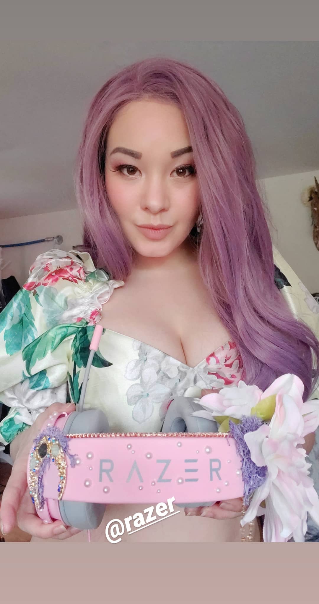 Cute with a dash cleavage | Scrolller