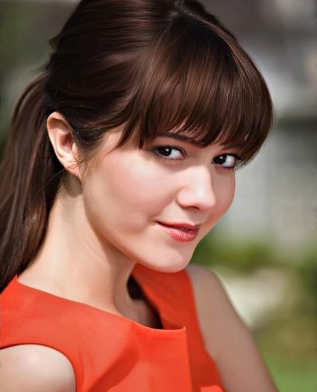 Cute with bangs | Scrolller