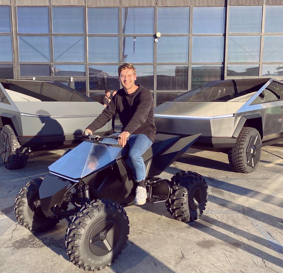 Cybertruck and Cyberquad | Scrolller