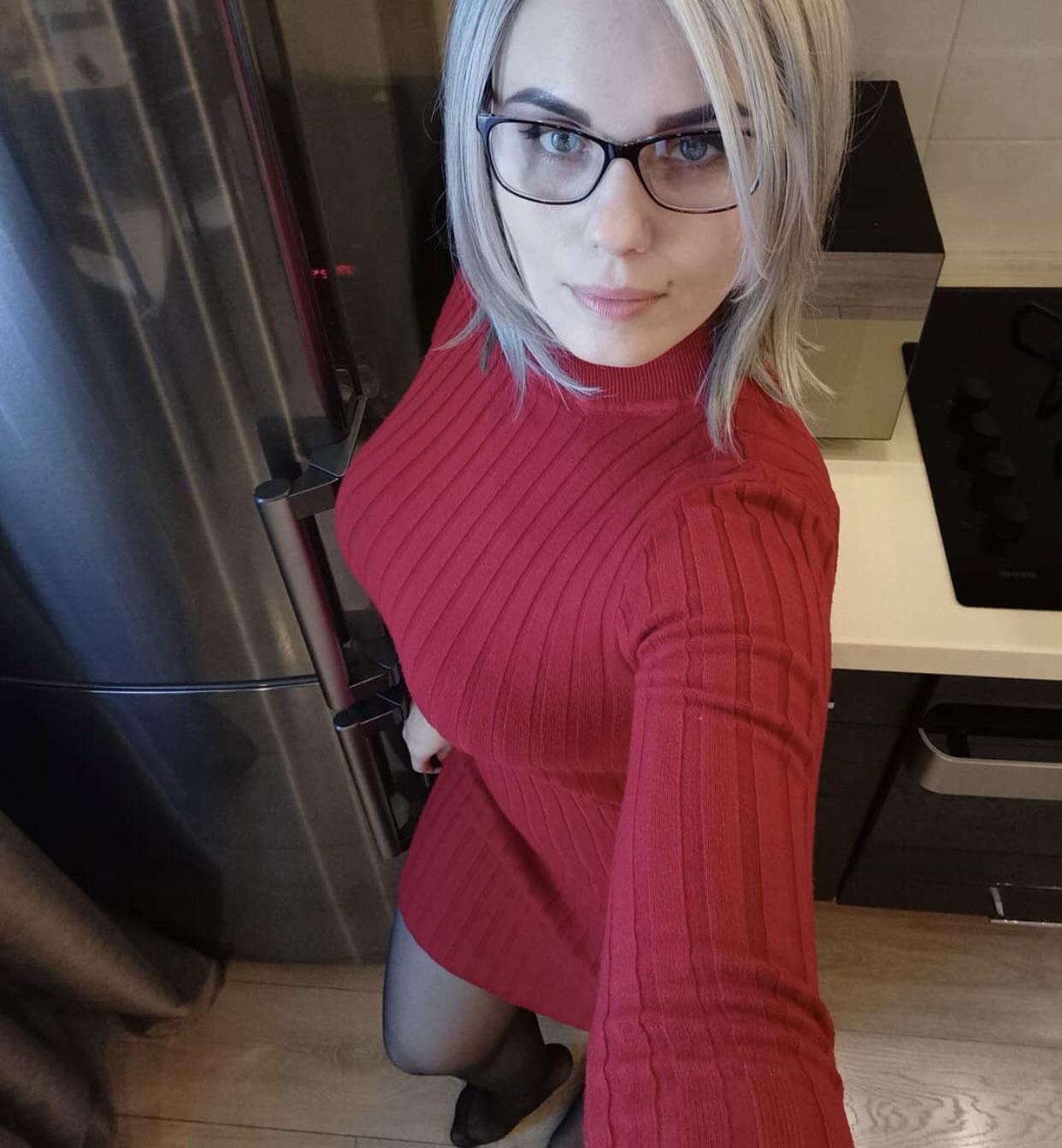 Czech Beauty Cherryl | Scrolller