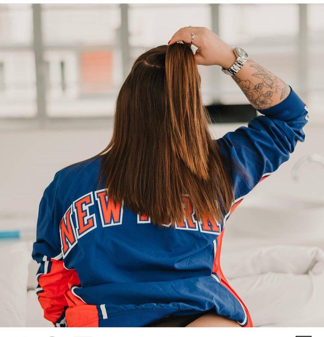 Da zeigt sie ein bisschen tanga hoffe es wird mehr😏💦😁 | Scrolller