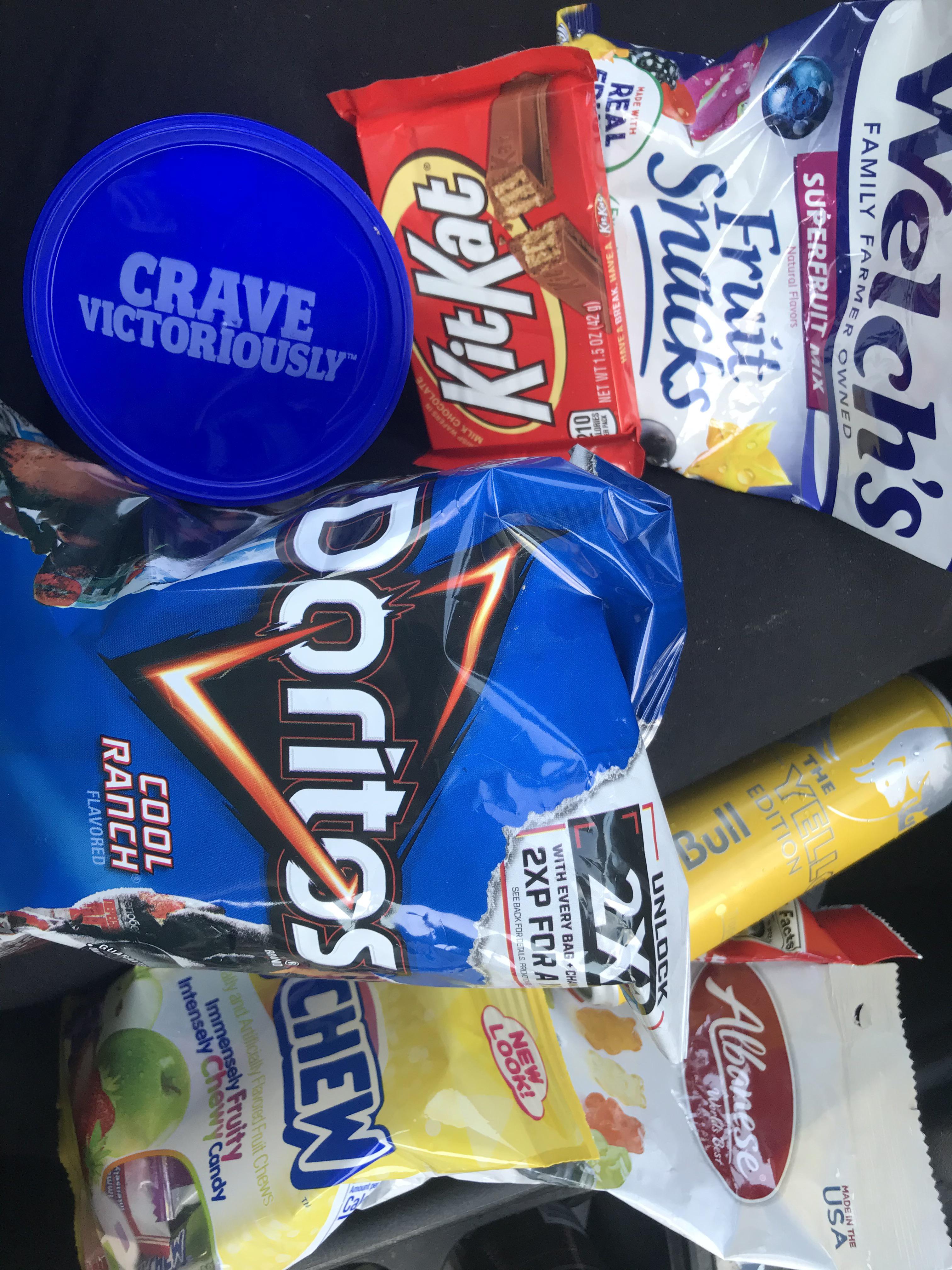 Daddy keeps bringing me snacks to work :) | Scrolller