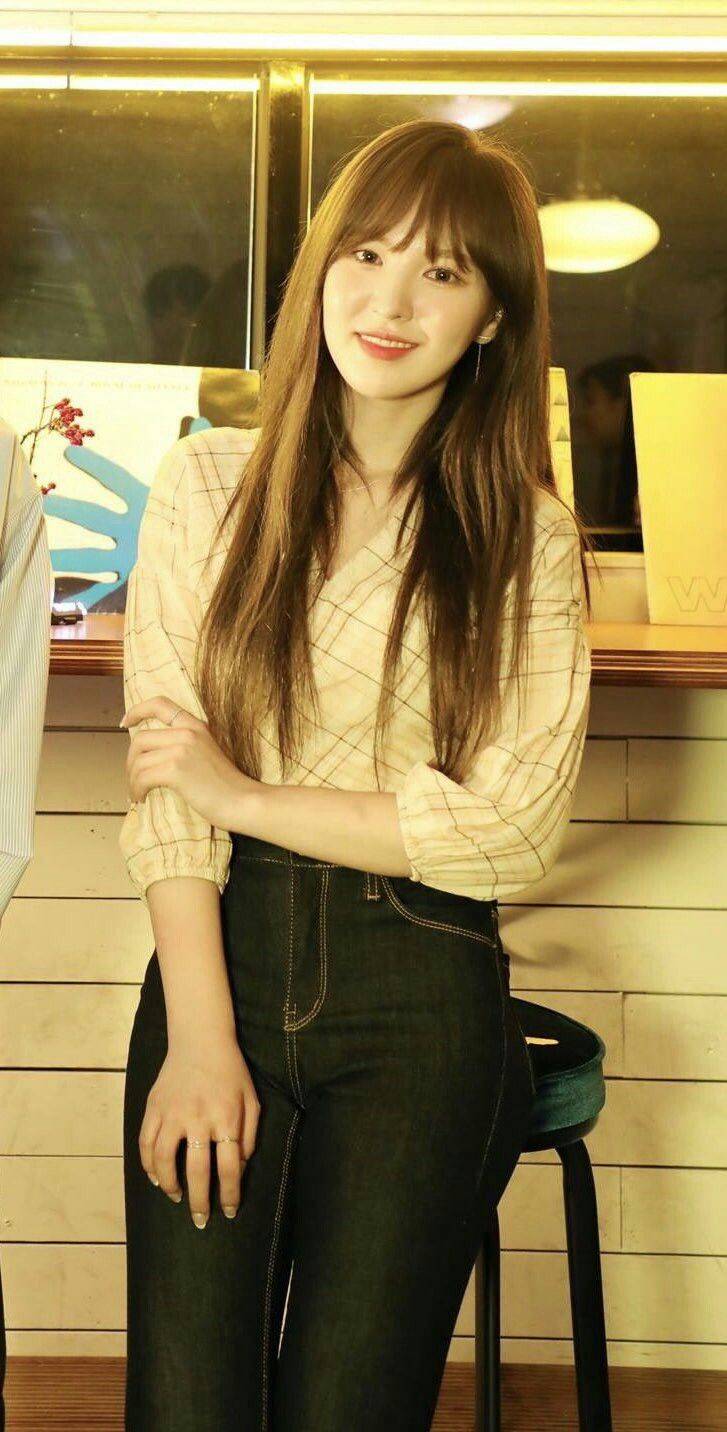 Daily Wendy#413 | Scrolller