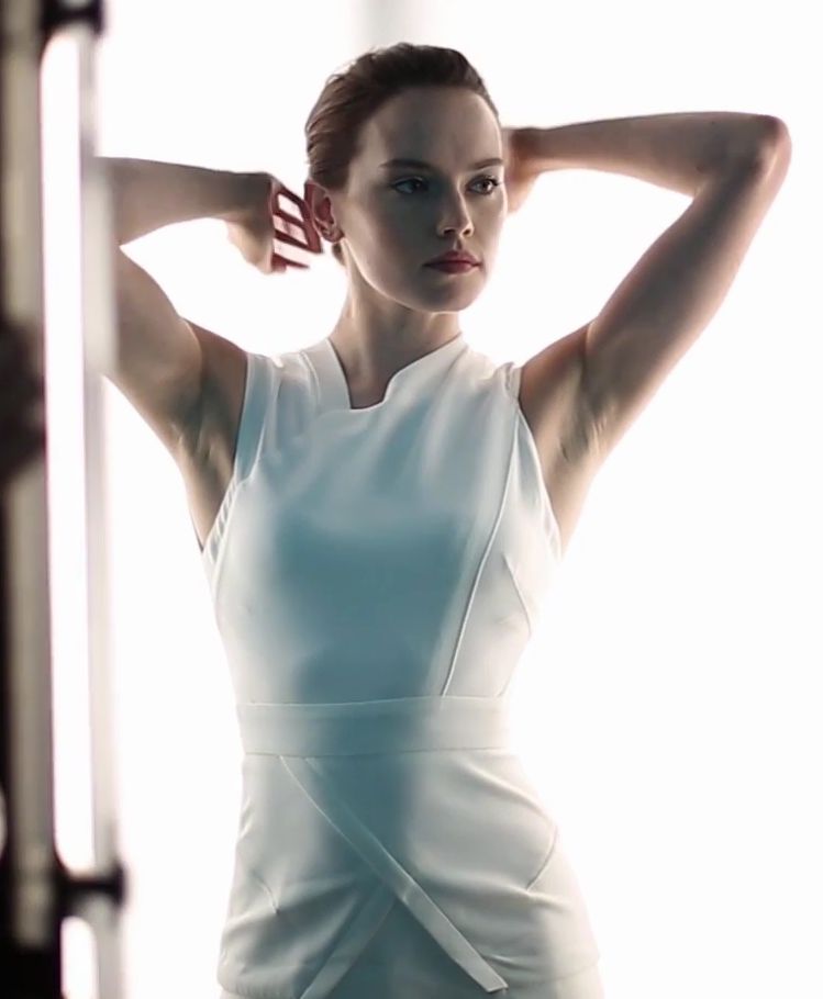 Daisy Ridley | Scrolller