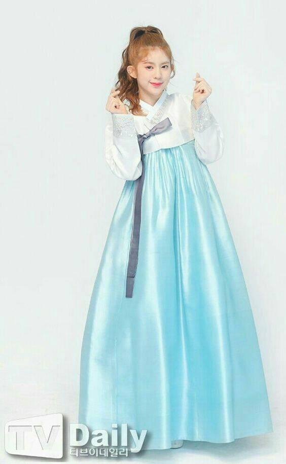 Daisy Tuesday | Scrolller