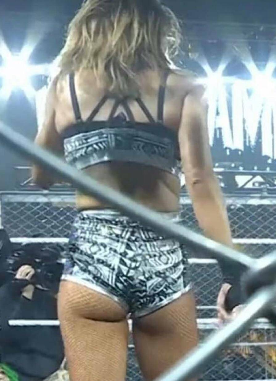 Dakota Kai | Scrolller