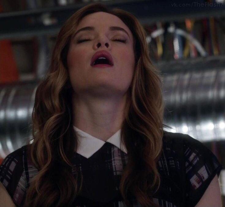 Damn she’s moaning | Scrolller