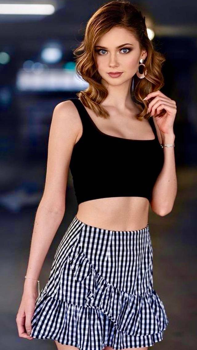 Dana Rae Johnson | Scrolller