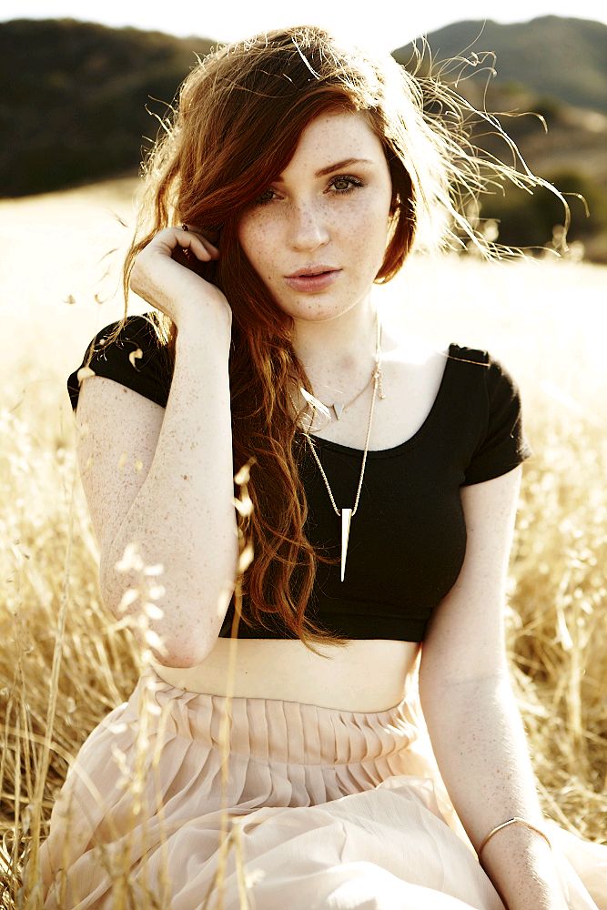 Danielle Victoria | Scrolller