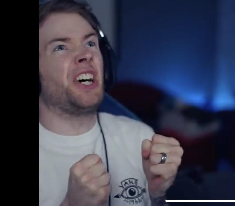 Dantdm on the toilet, amazing tiktoks. Vid | Scrolller