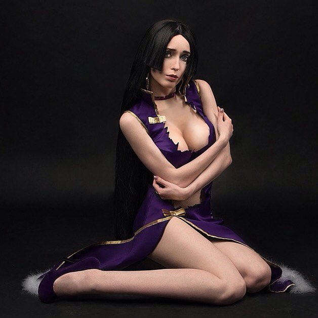 Daria Flora as Boa Hancock, One Piece | Scrolller