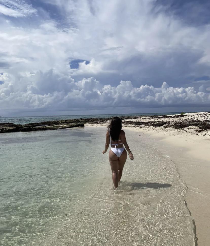 Dat ass in her mid 40s | Scrolller