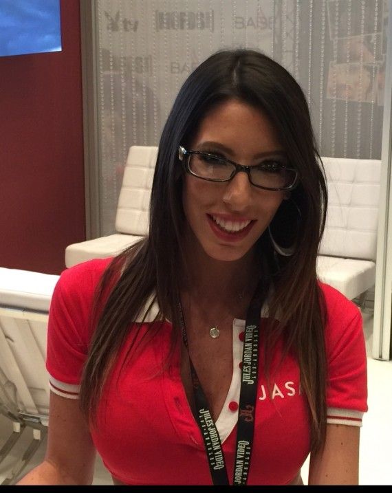 Dava Foxx at AVN AEE 2016 | Scrolller