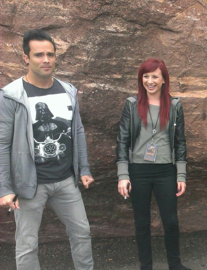 Day #30 Jen, John and the Rock | Scrolller