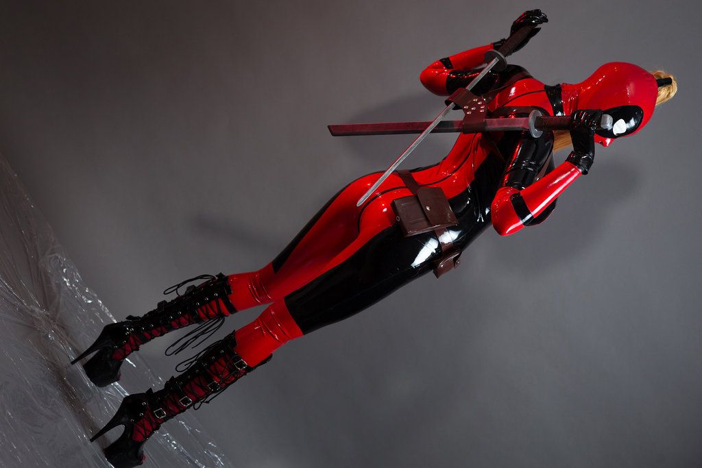 Deadpool cosplay | Scrolller