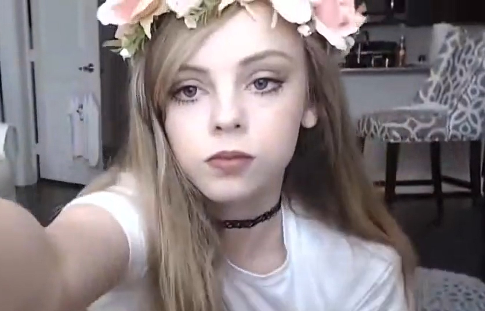 Dear God, Let this be the day that somebody can ID her. | Scrolller