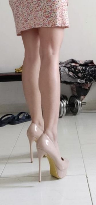 Decided to let hubby try my heels | Scrolller