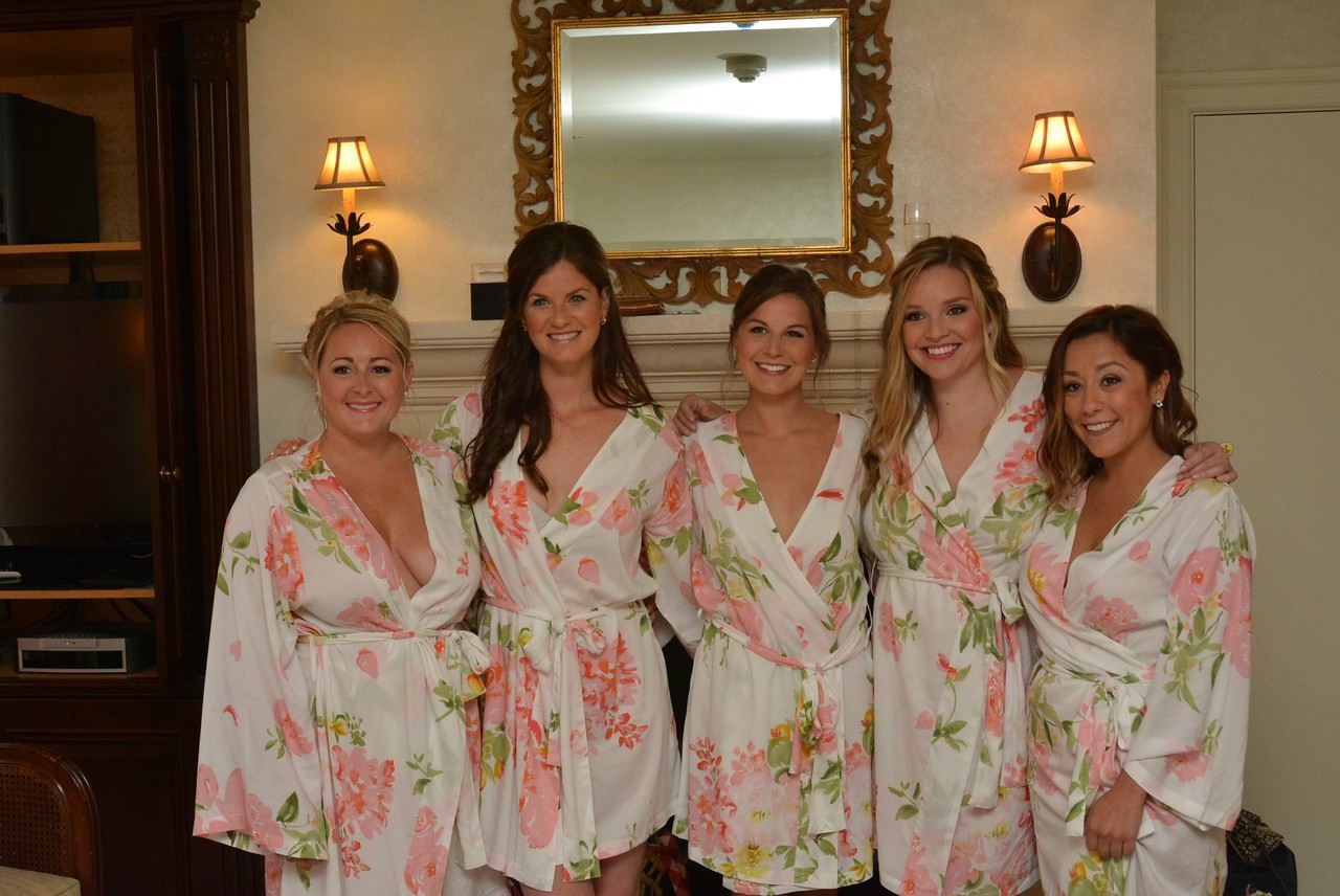 Deep cleavage at braless bridal party | Scrolller