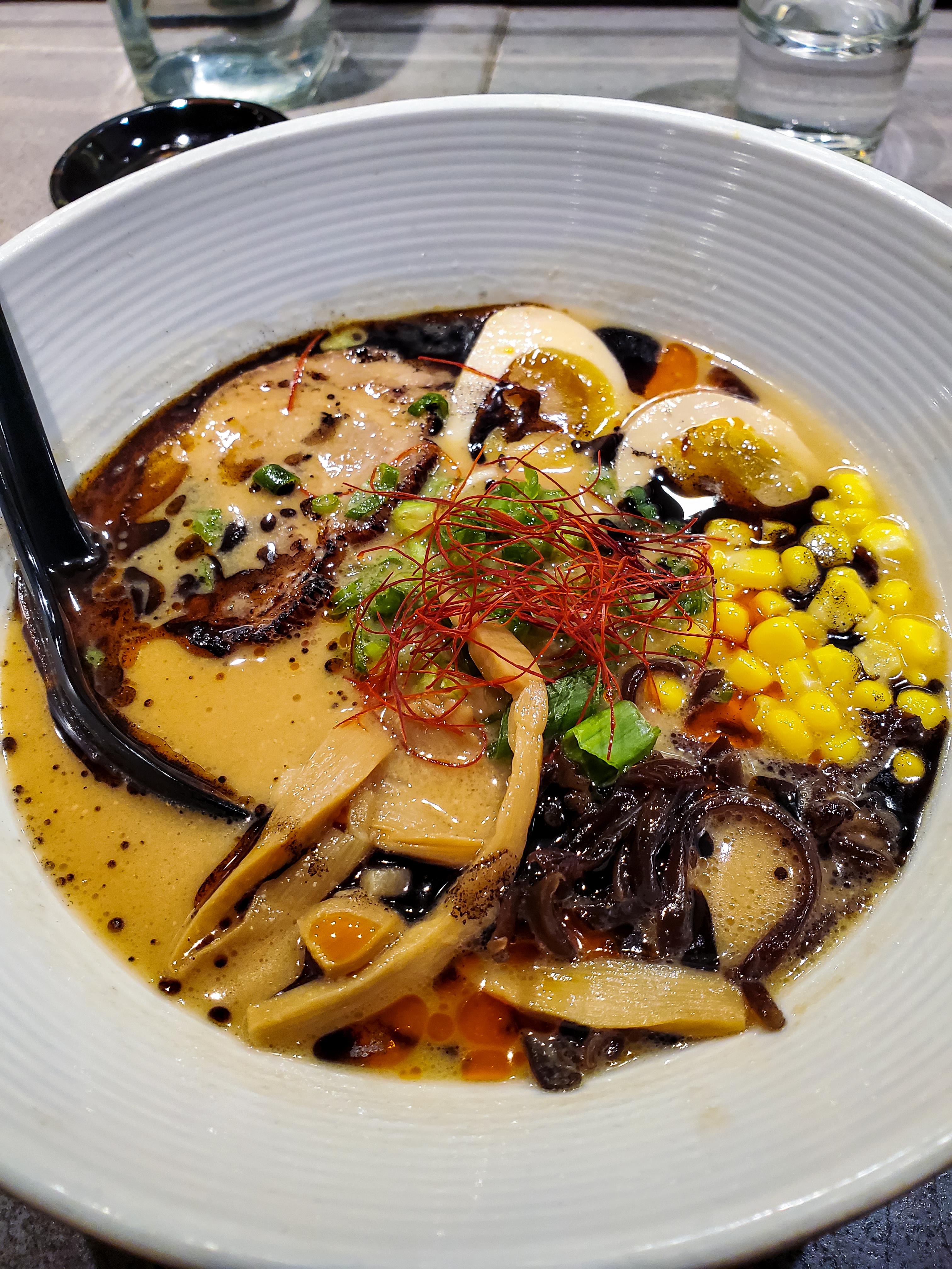 Deluxe ramen | Scrolller