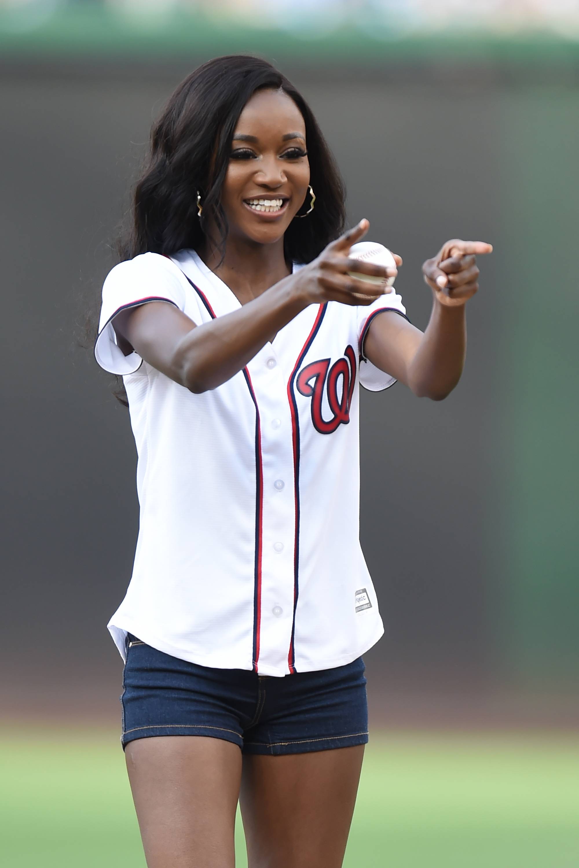 Deshauna Barber, Miss USA 2016, throwing the first pitch (x-post /r/BeautyQueens) | Scrolller