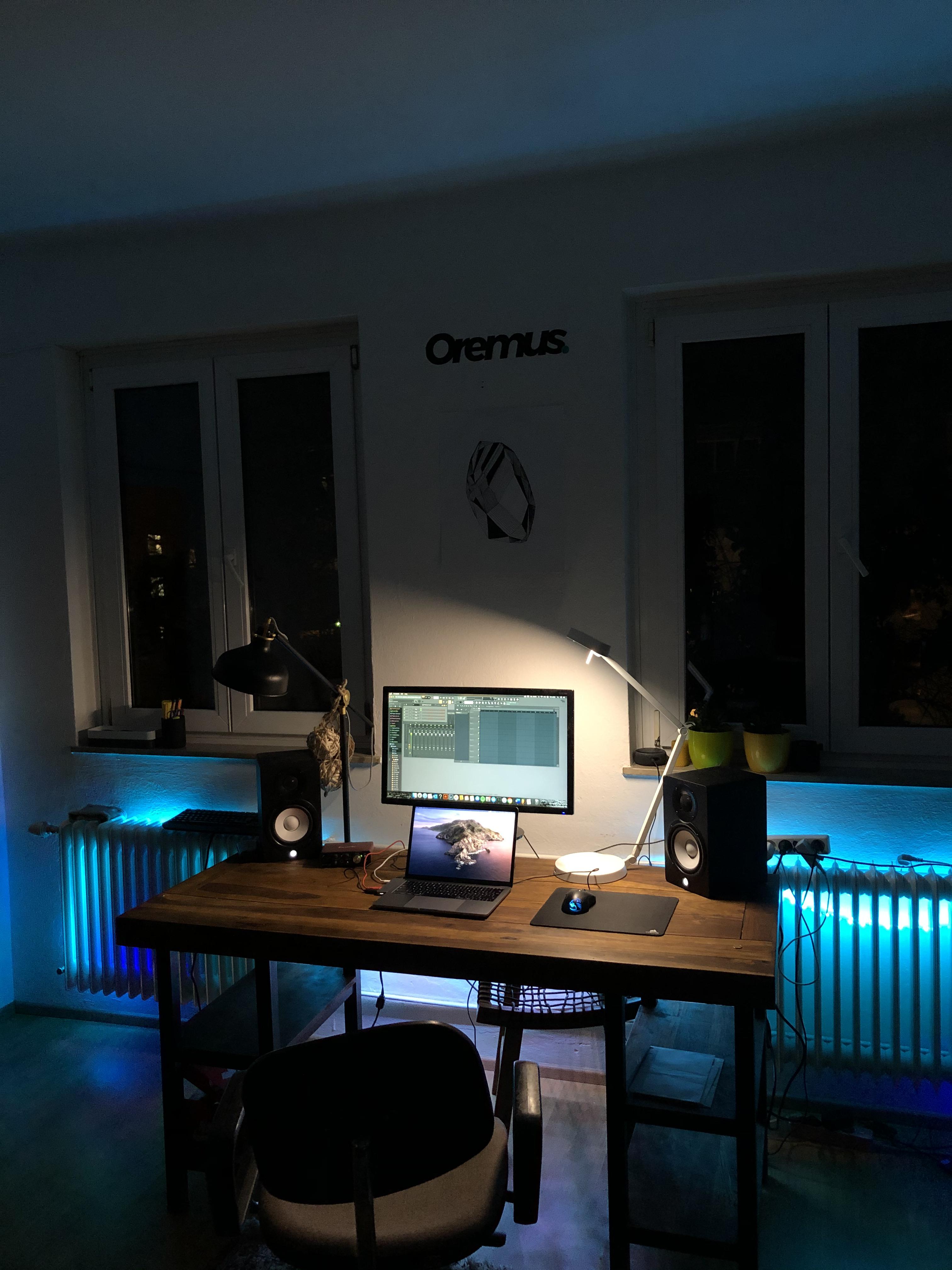 DESK SETUP OPINIONS | Scrolller