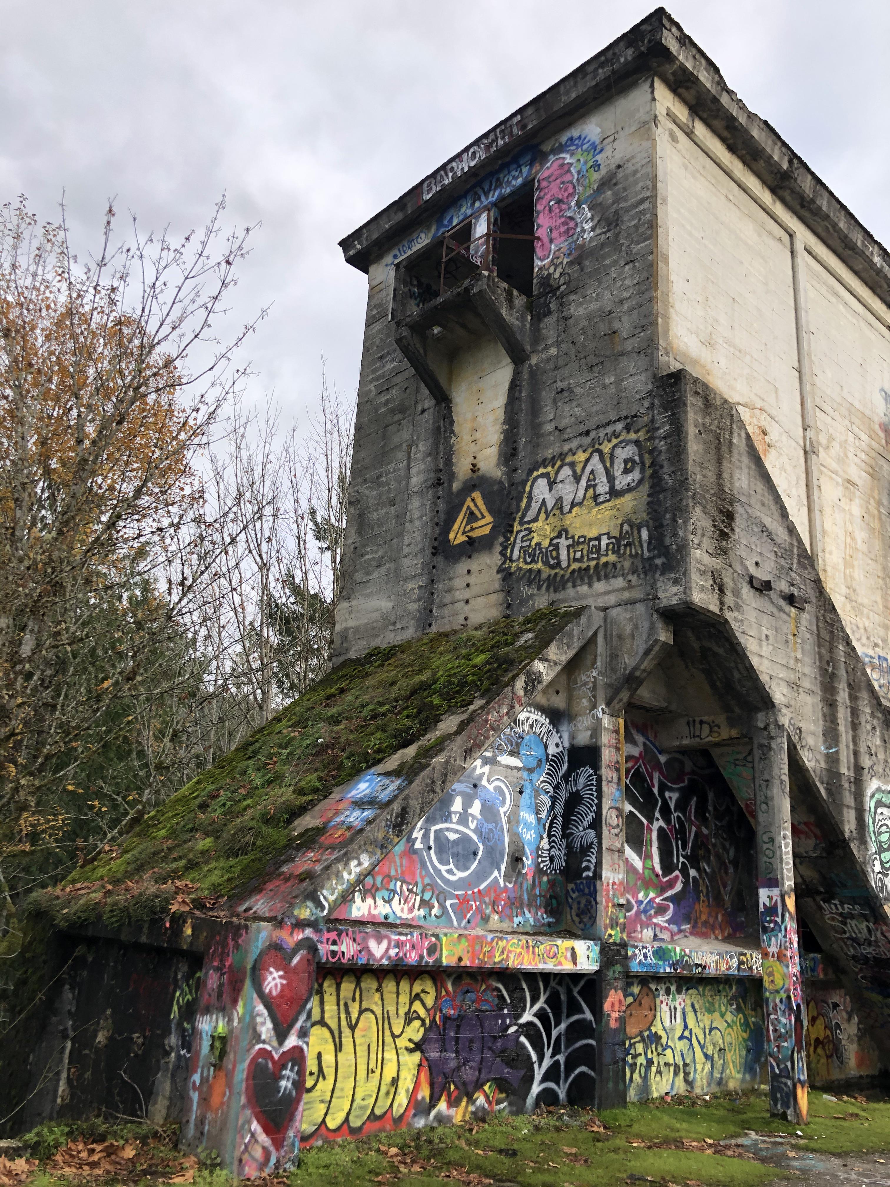 Devils Tower in WA. | Scrolller