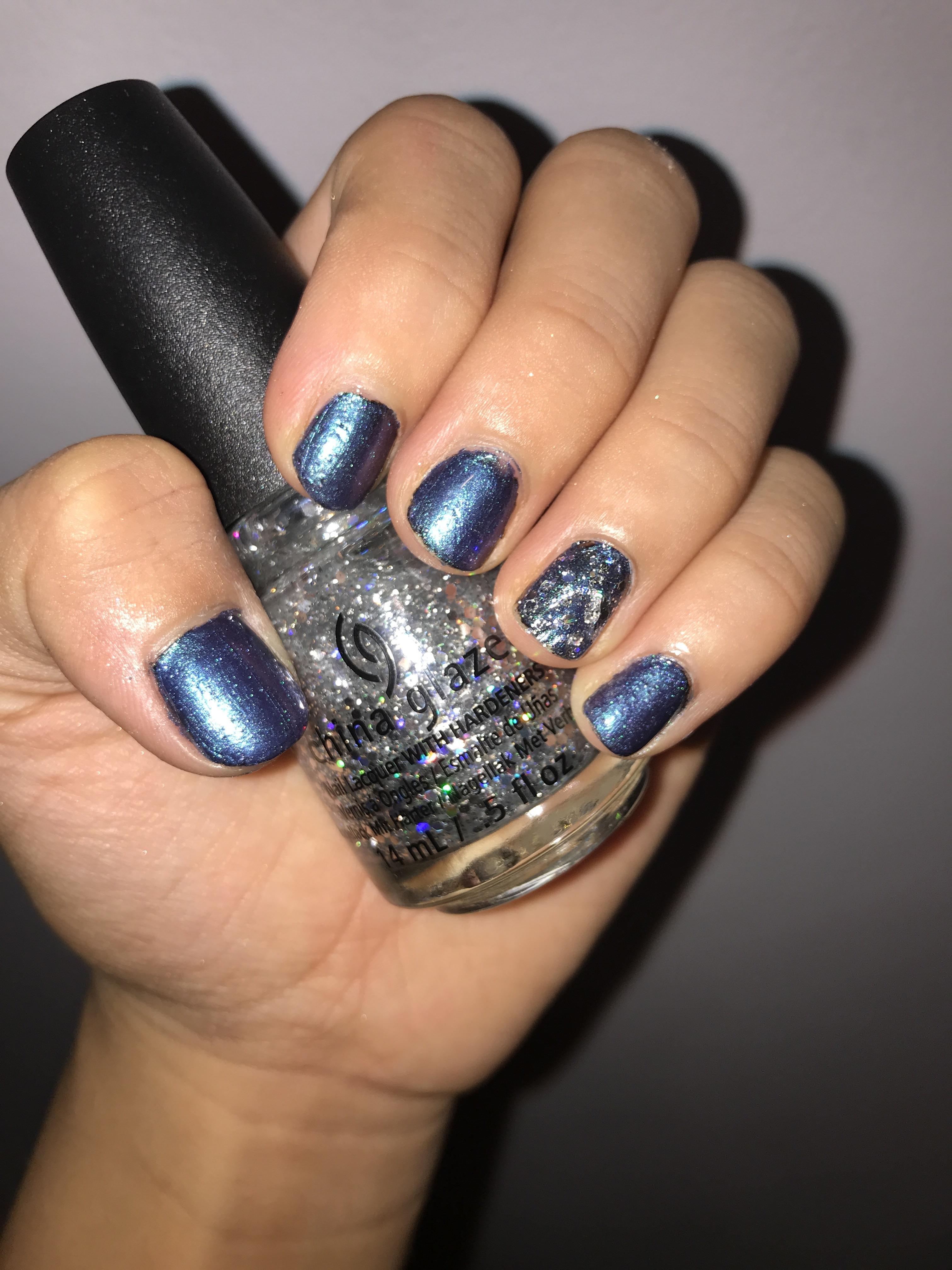 Diamond-like accent finger! | Scrolller