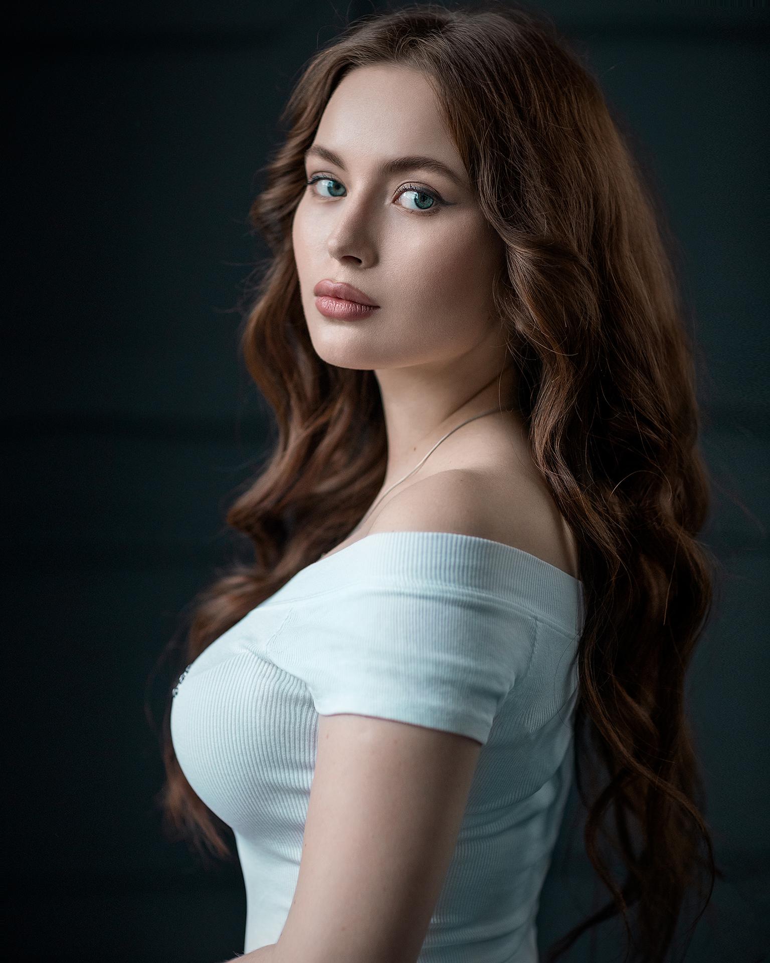 Diana Rodina | Scrolller