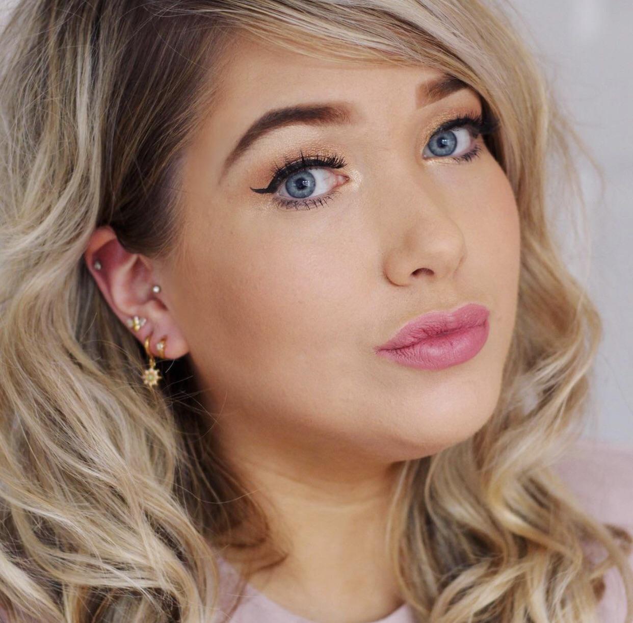 Did ma makeup | Scrolller