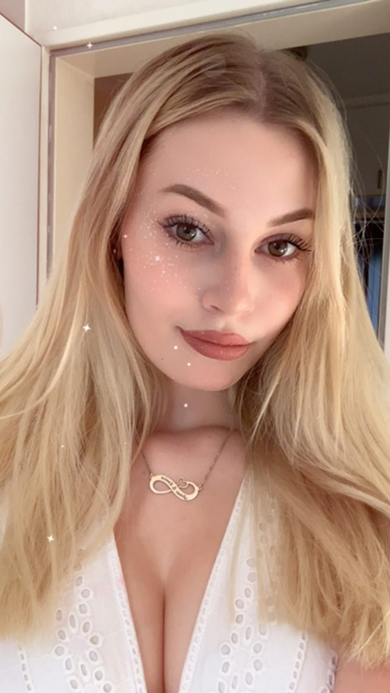 Diese Titten😍 | Scrolller