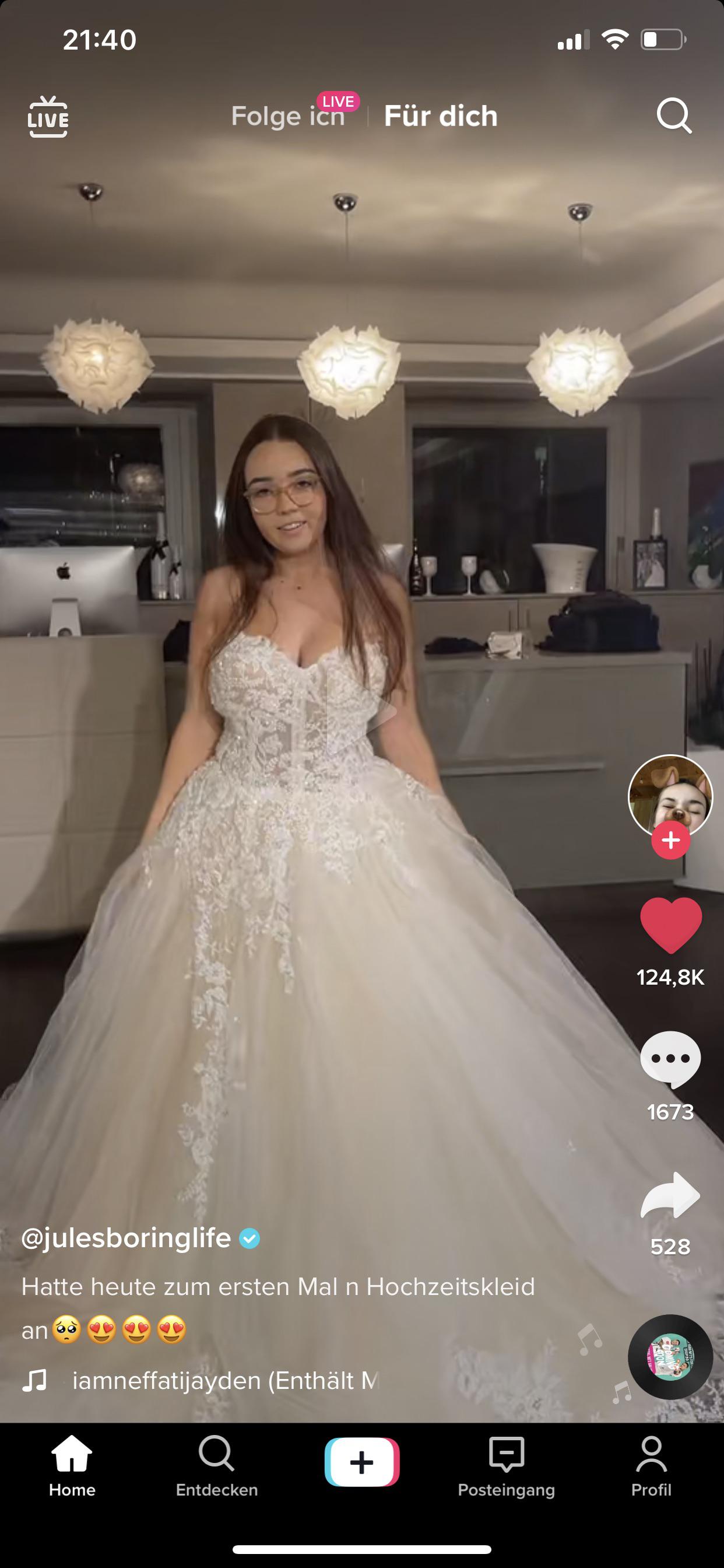 Diese Titten 💦 | Scrolller