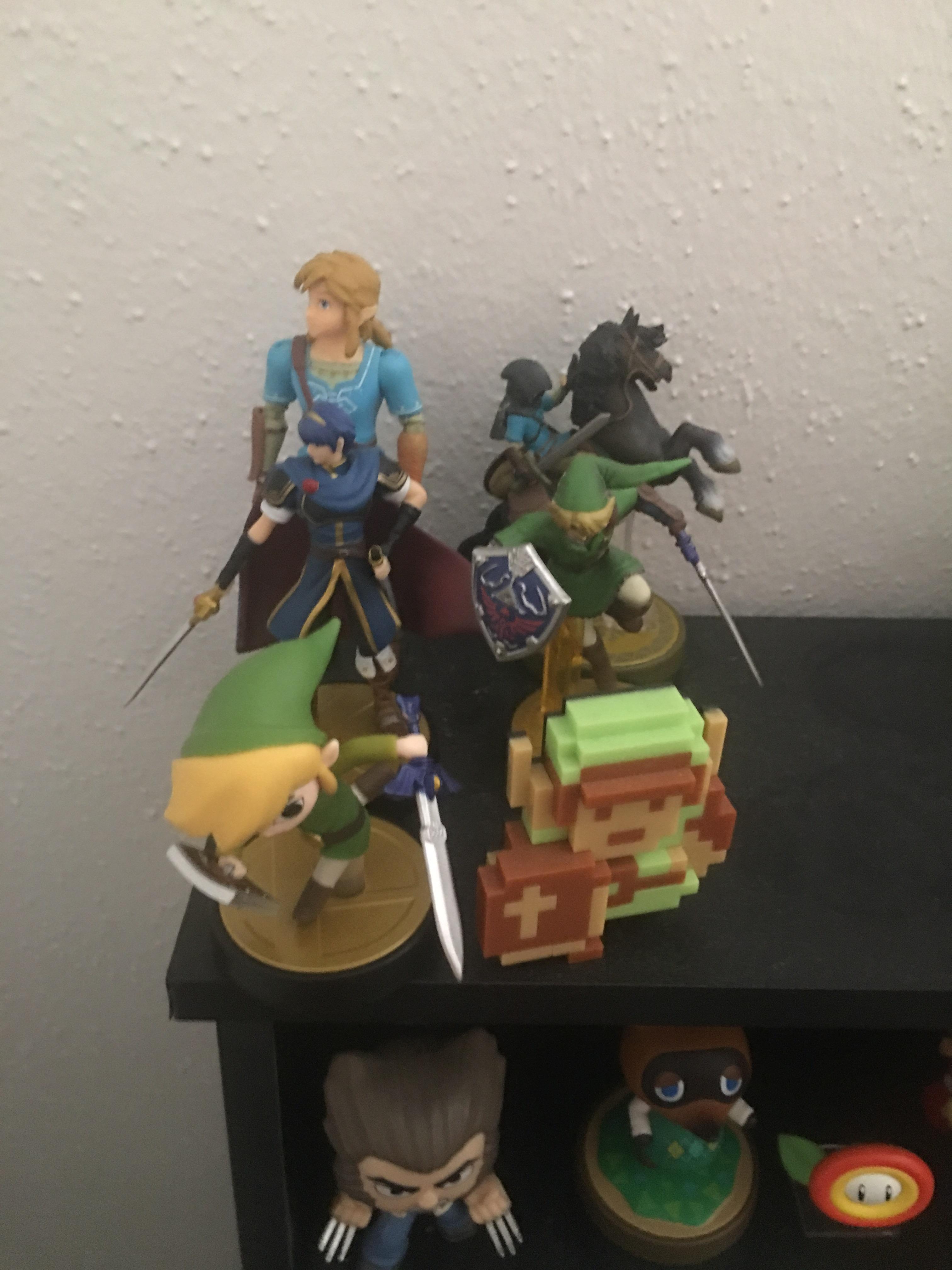 Different generations of Link. | Scrolller