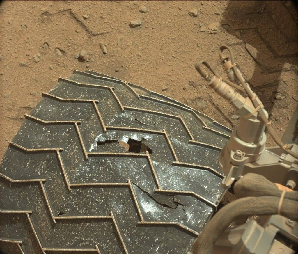Different Kind of Destruction: Damaged Wheel on Mars Curiosity Rover [1024x873] (x-post from r ...