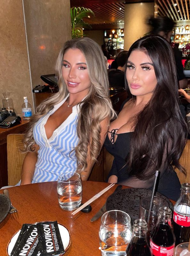 Dine out [2] | Scrolller