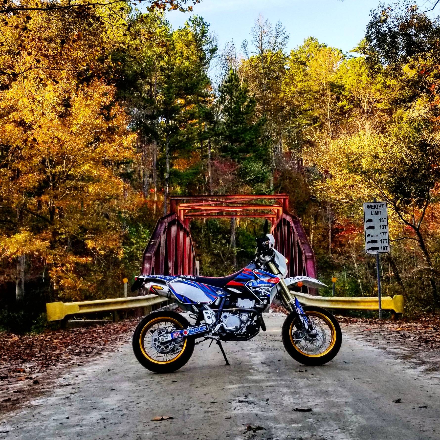 Dirt roads and fall colors | Scrolller