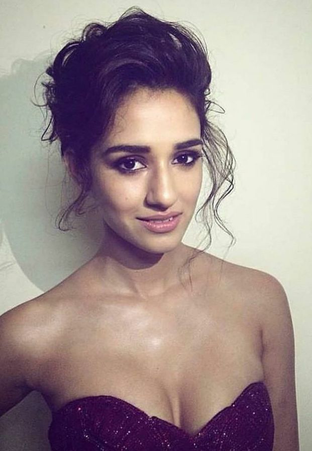 Disha patani | Scrolller