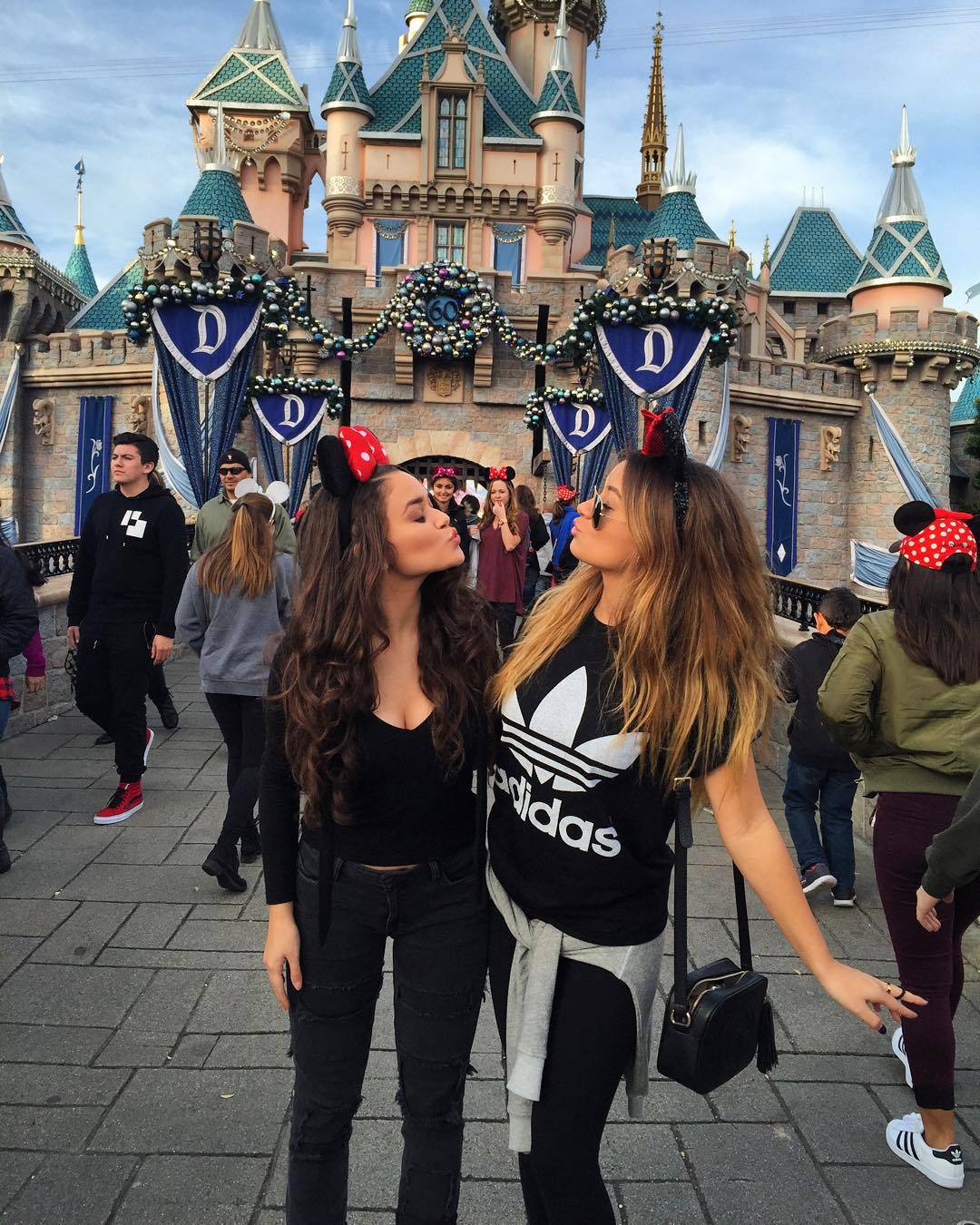 Disney Scrolller