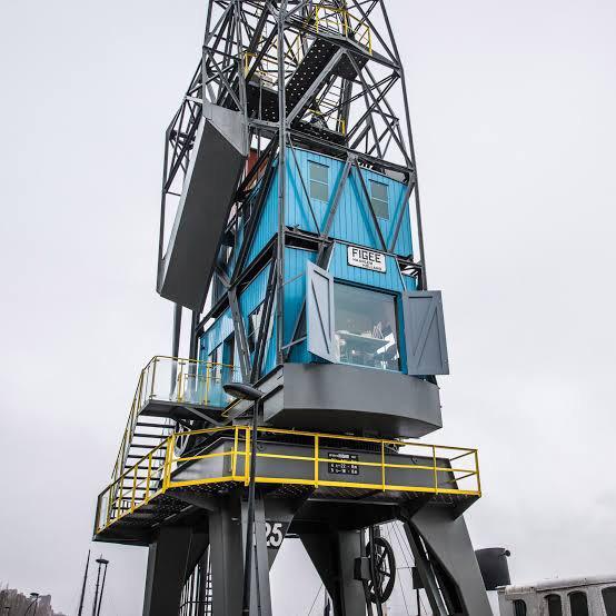 Disused crane turned into an apartment | Scrolller