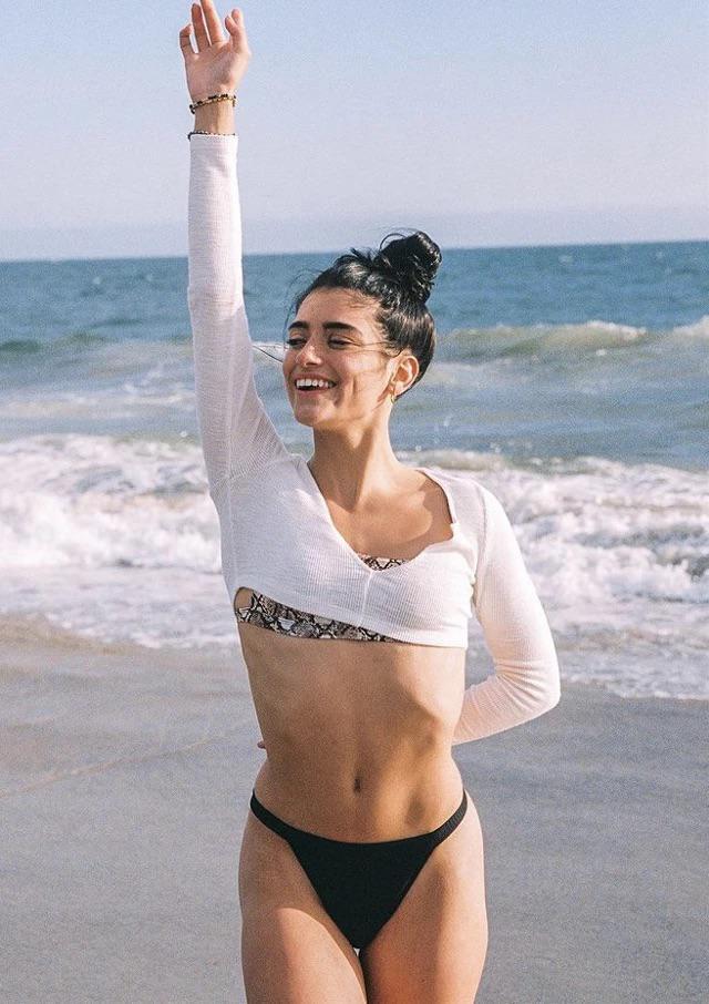 Dixie Damelio has me rock hard | Scrolller