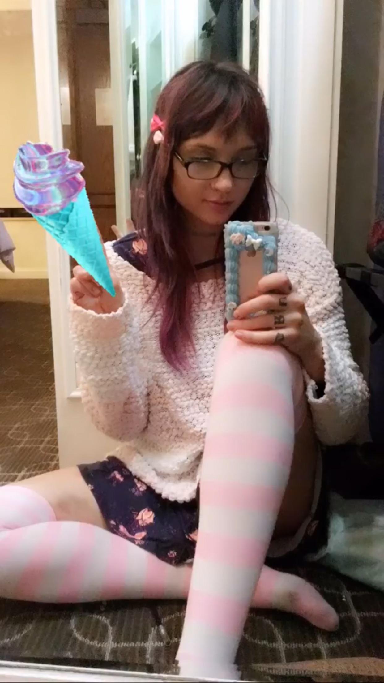 Dj Fiyafly | Scrolller