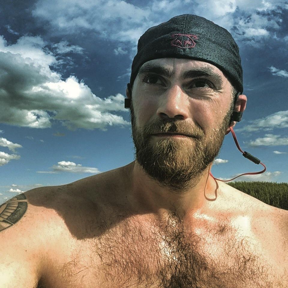 Do I fit in here? | Scrolller