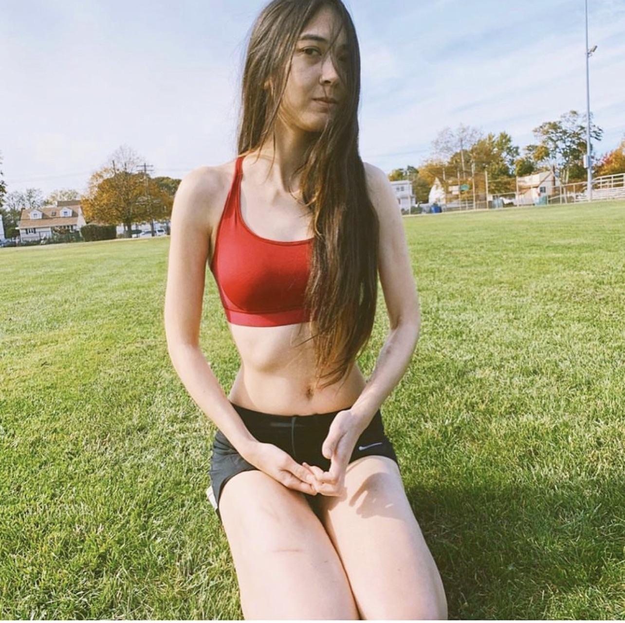 Do I have a cute tummy? | Scrolller