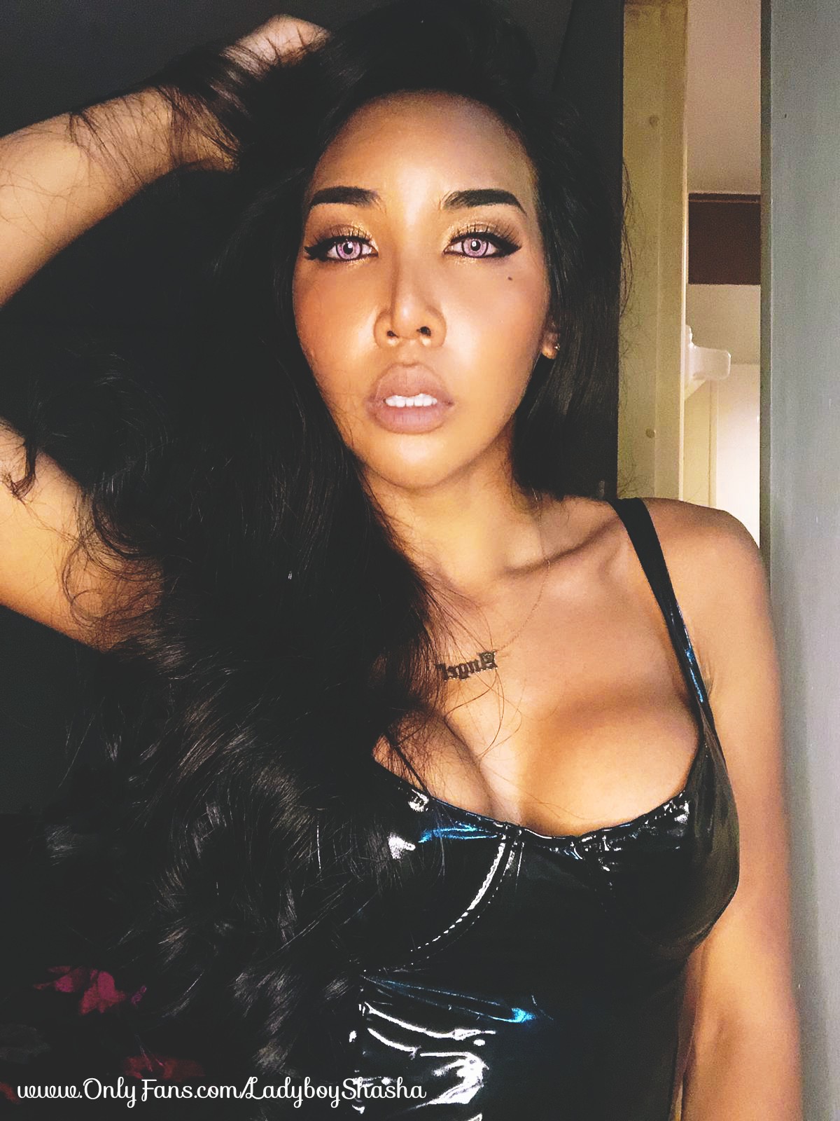 Do you guys like latex? | Scrolller