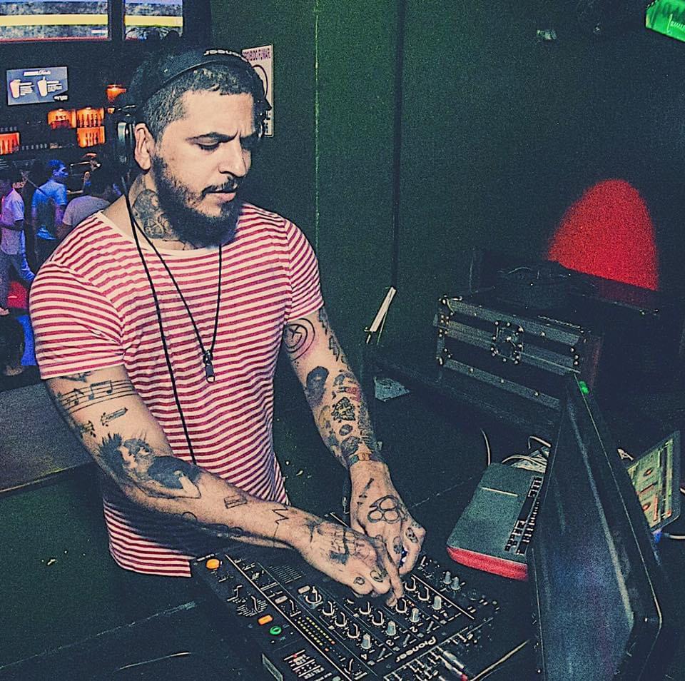 do you like a DJs? | Scrolller