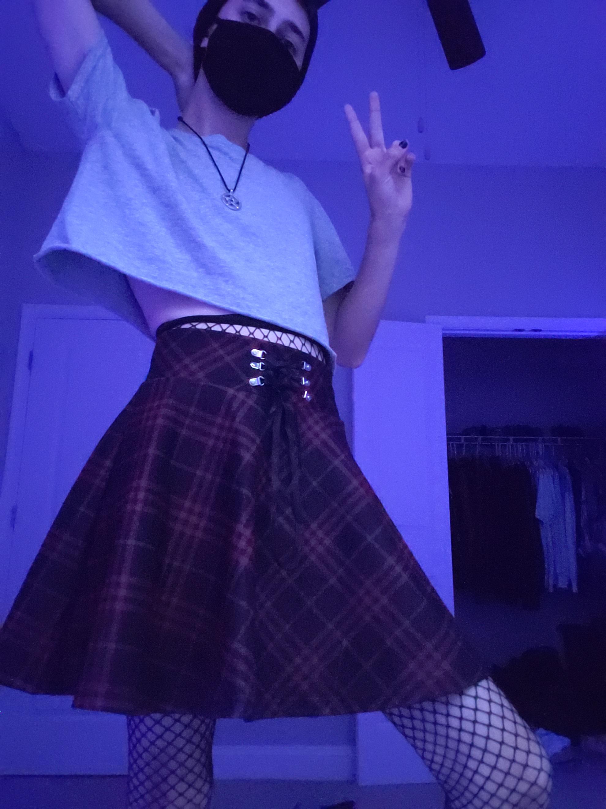 Do you like edgy femboys? | Scrolller