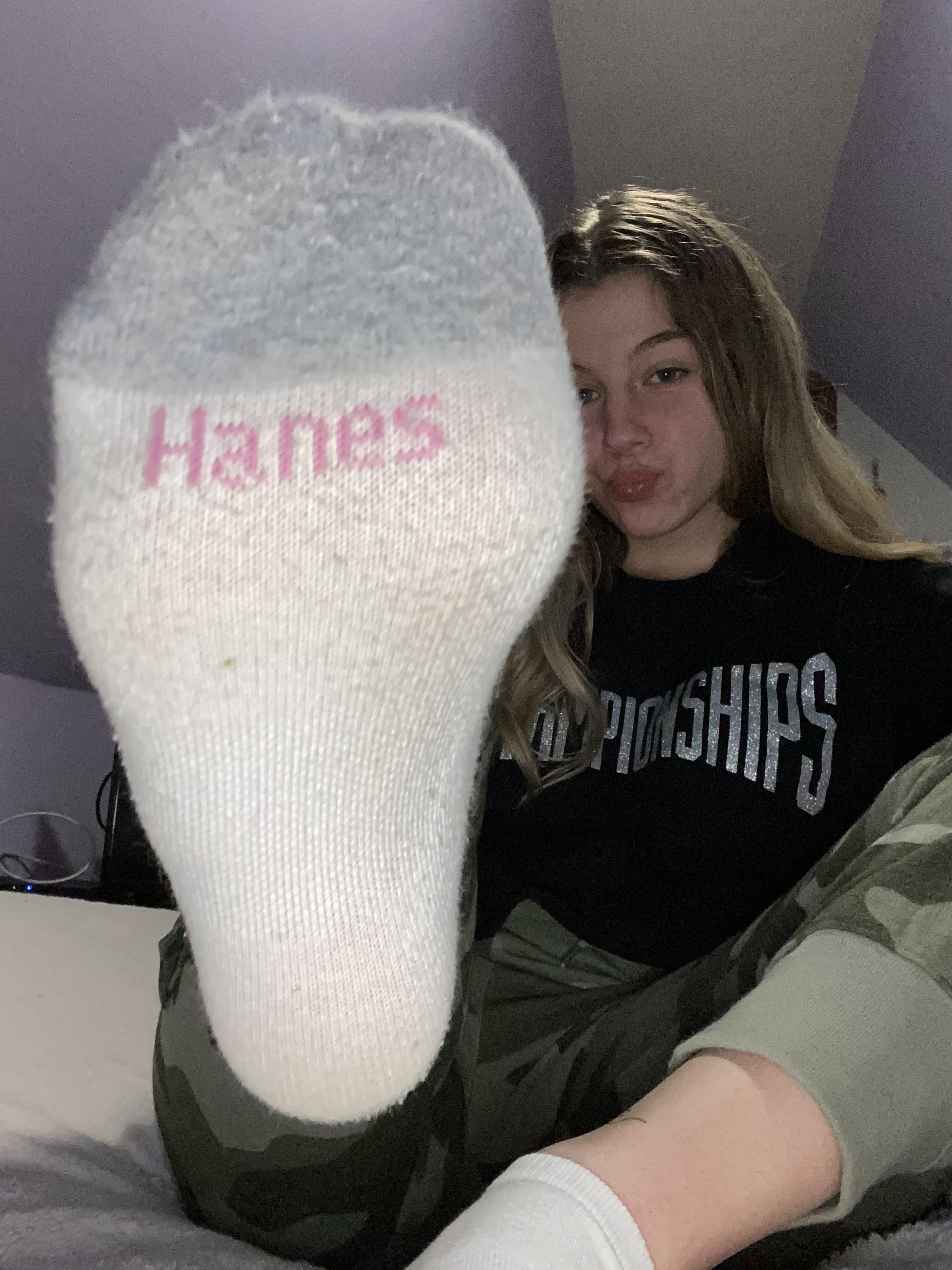 Do You Like Em ️🧦 Scrolller