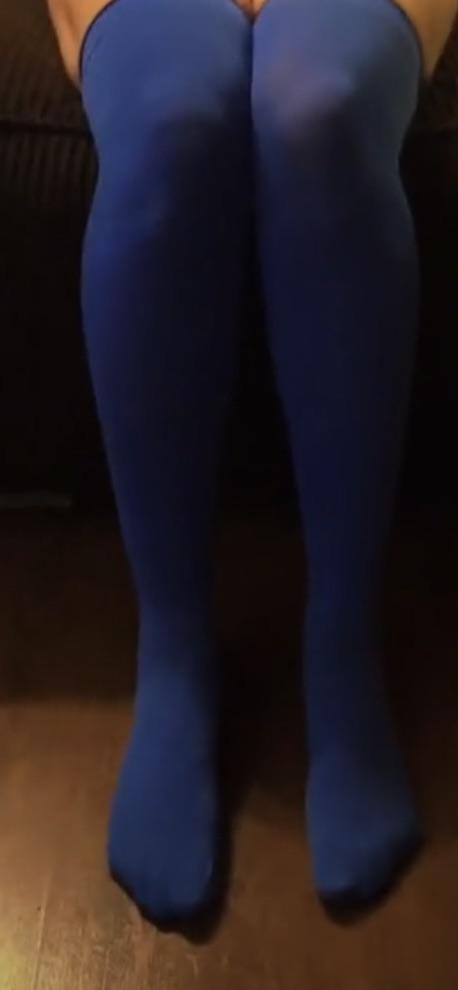 Do you like my nylons! | Scrolller