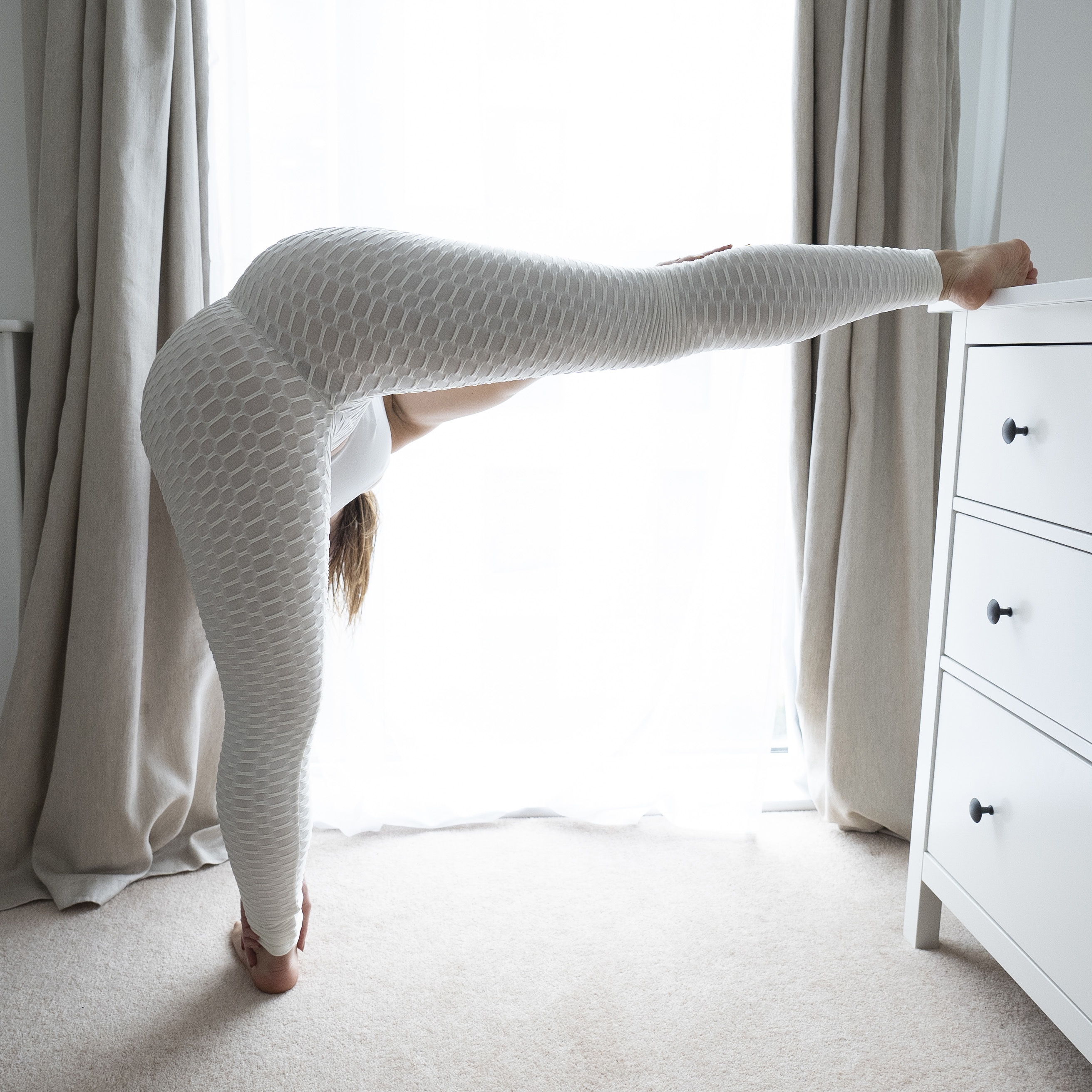 Do you like this pose? | Scrolller