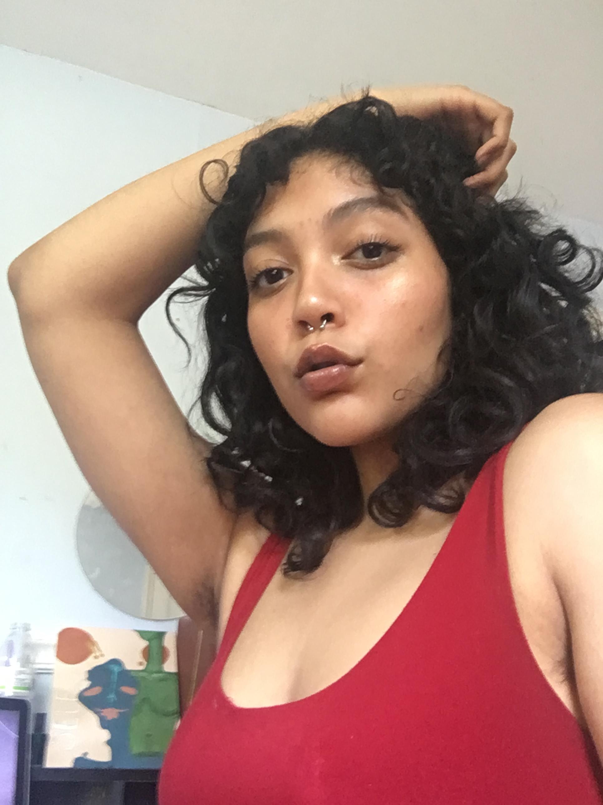 Do you see the little peek 😌😚 | Scrolller