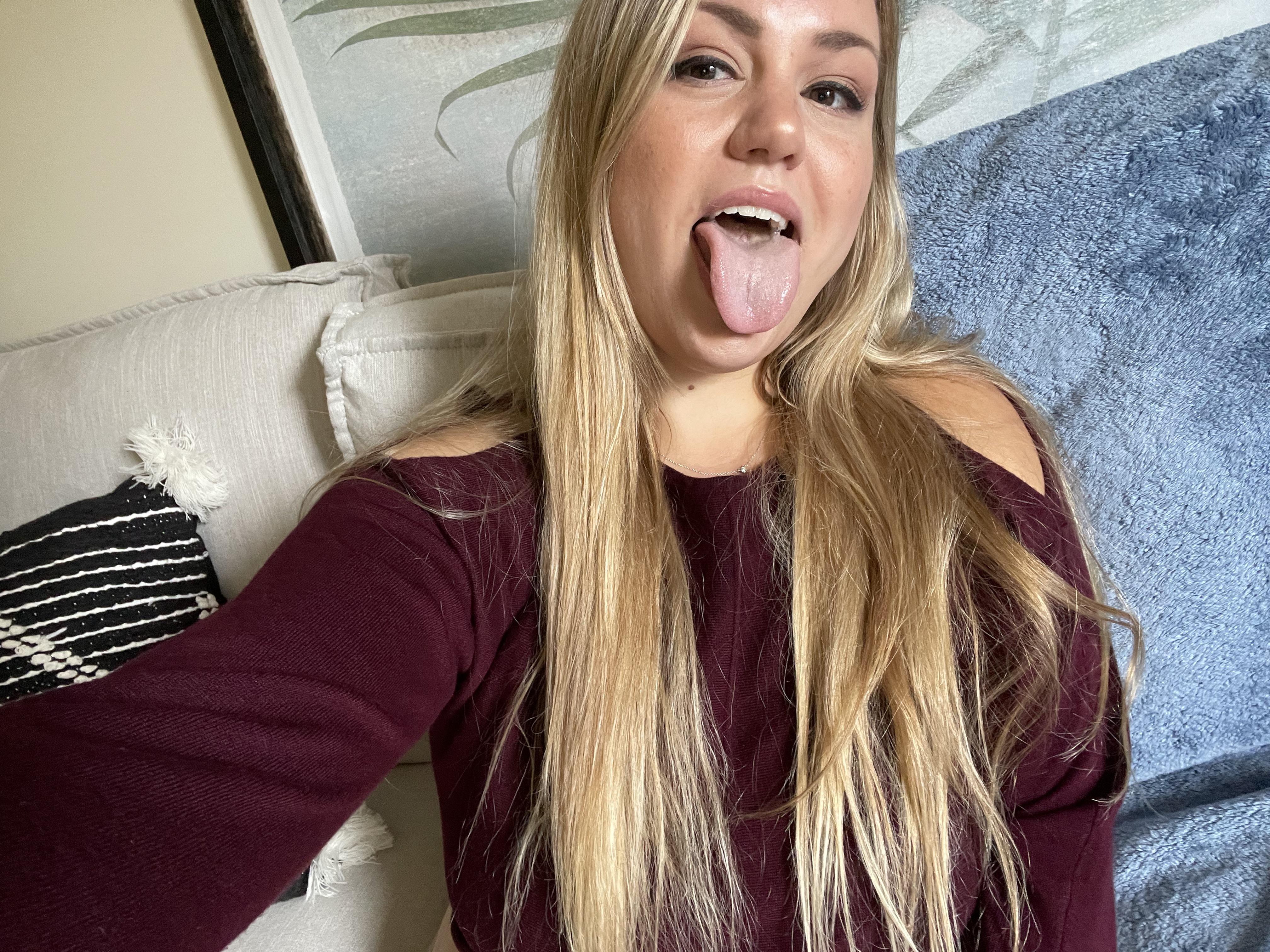 Do you think I spit or swallow? | Scrolller